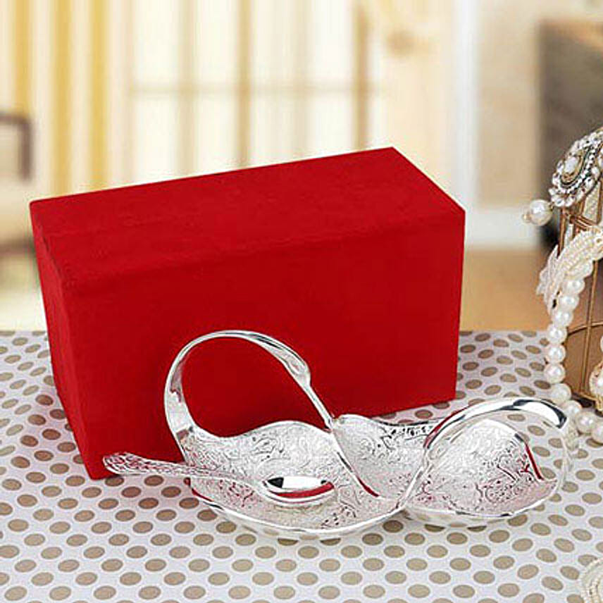 Order Royal Swan Diwali Online | Same-Day Delivery UAE - Fnp.ae