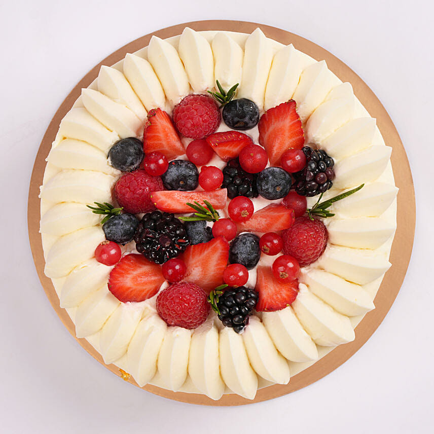 Order Fresh Berry White Chocolate Cake 4 Portion Online | Same-Day ...