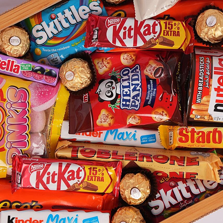 Order Sweet tooth Heaven Hamper Online | Same-Day Delivery UAE - Fnp.ae