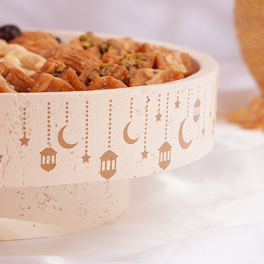 Order Everyday Iftar Platter Online | Same-Day Delivery UAE - Fnp.ae