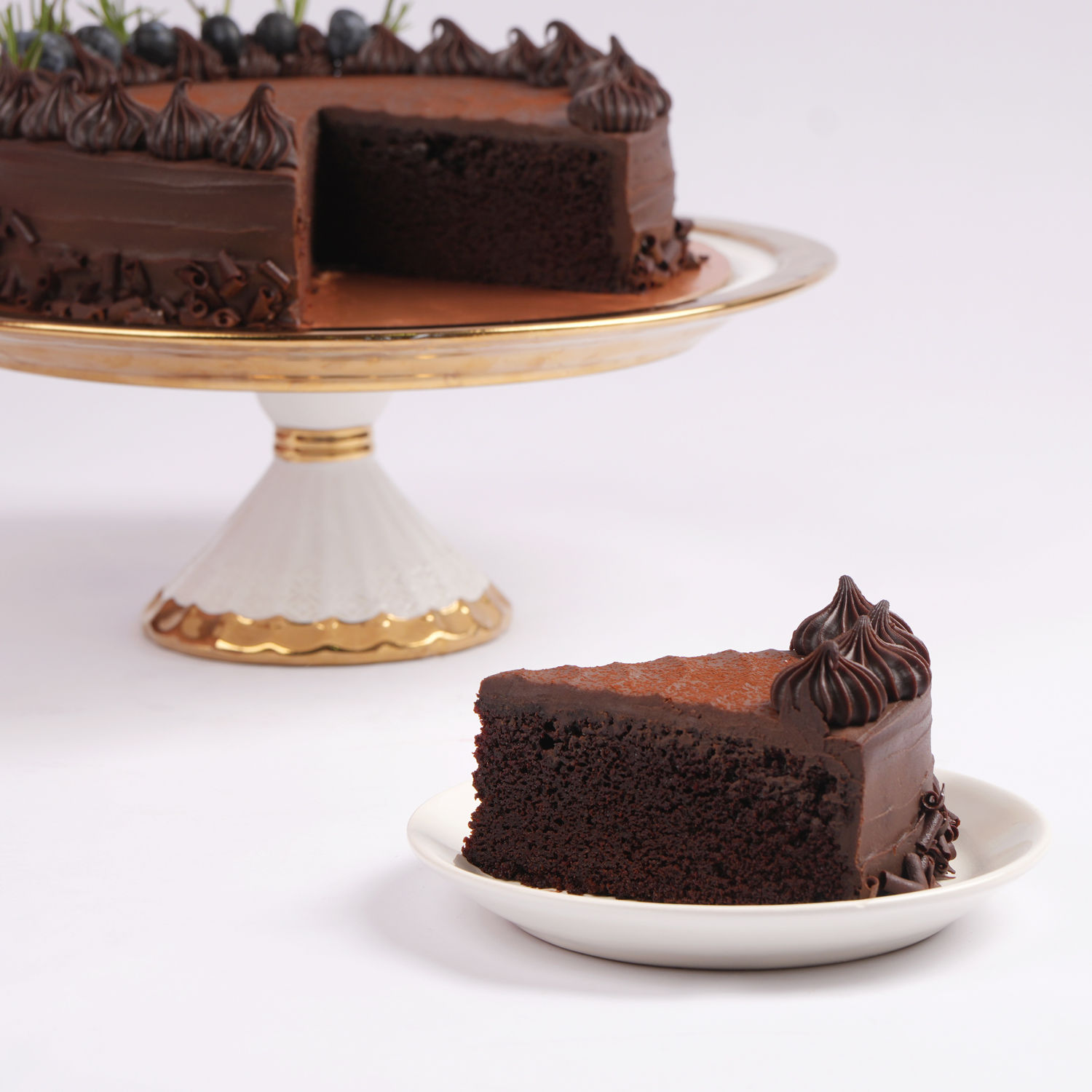 Order Chocolate Mud Cake 4 Portion Online | Same-Day Delivery UAE - Fnp.ae