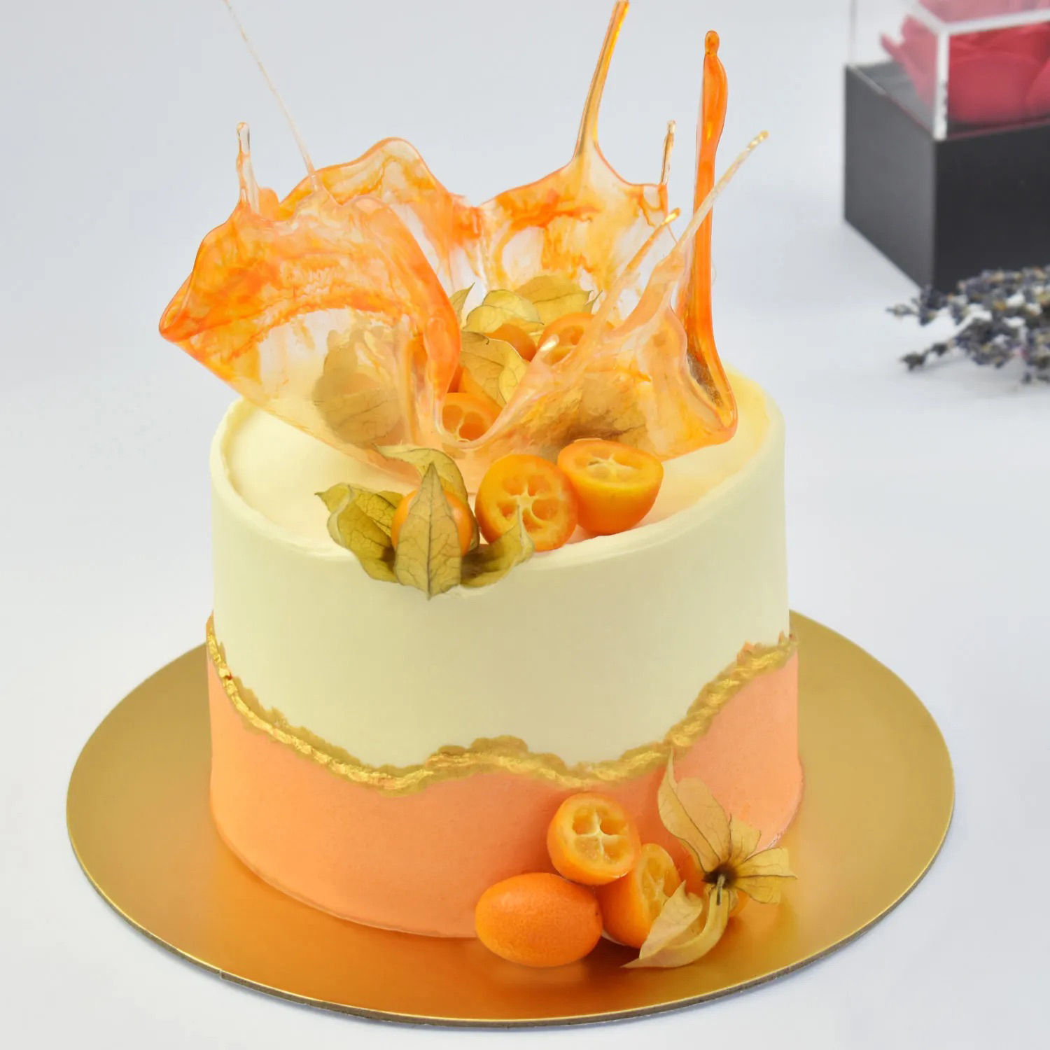 Order Golden touch Red Velvet cake Online | Same-Day Delivery UAE - Fnp.ae