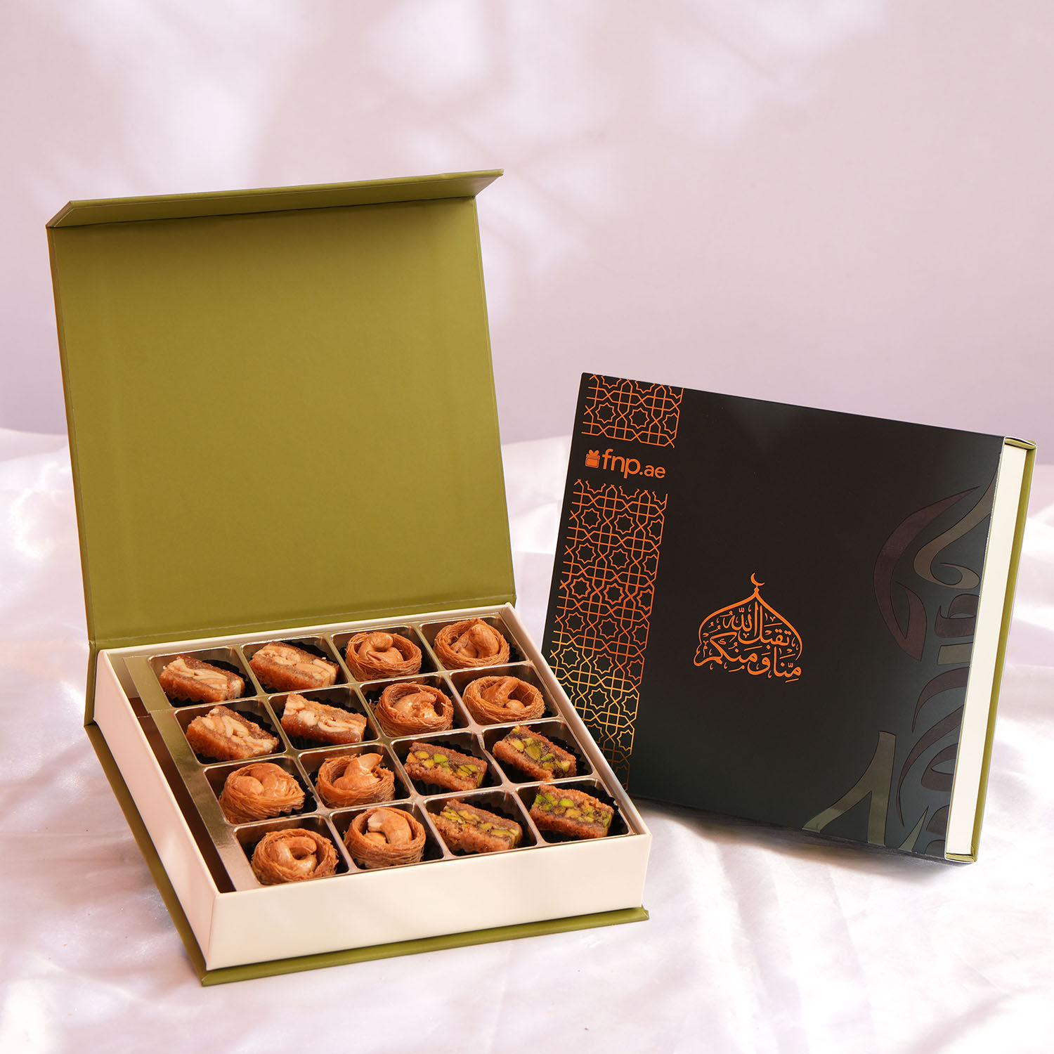 Order Premium Baklawa Box Small Online | Same-Day Delivery UAE - Fnp.ae